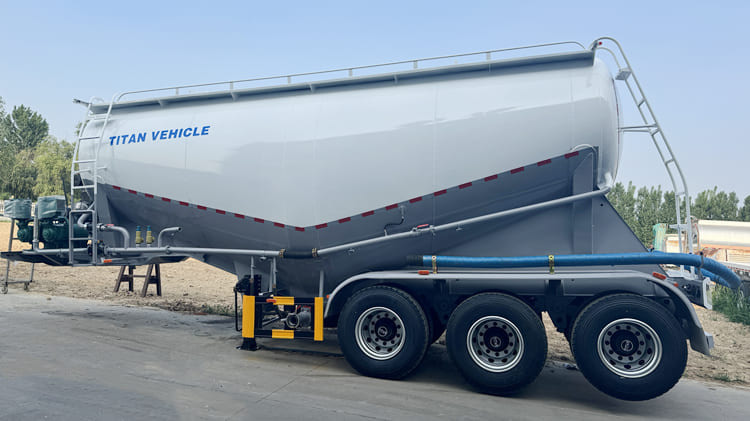 Cement Bulker Trailer for Sale in Zambia